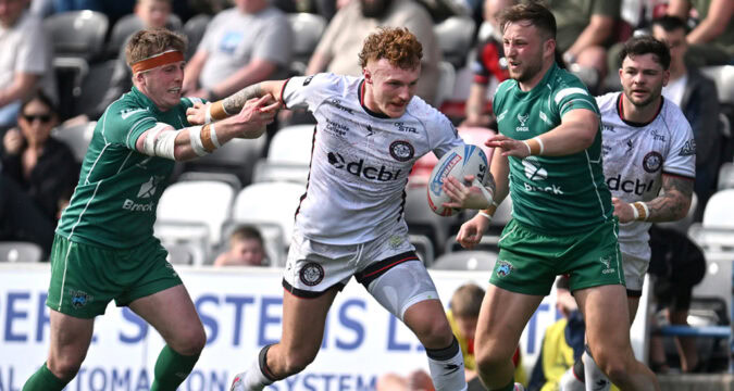 Widnes Vikings centre snubs Super League clubs for new contract – Total ...
